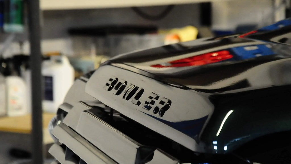 Bowler Motorsport Defender 90 - Hertz Mille | Audison Install – Studio ...