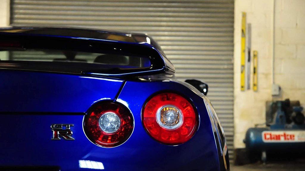 Electric Relaxation - Nissan GTR - Audison | Tablet Custom Install ...